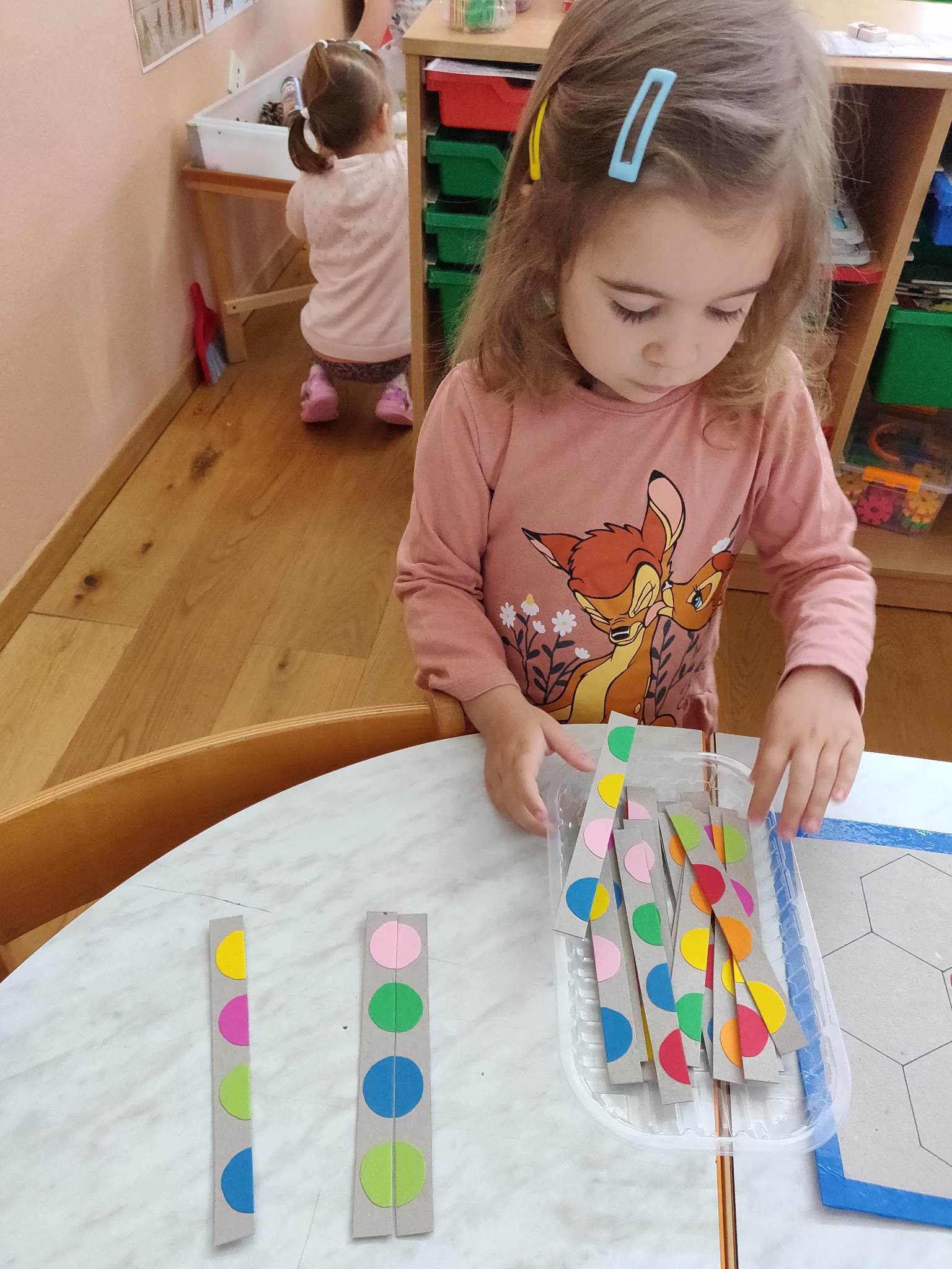 BOJE I GEOMETRIJSKI OBLICI – Dječji vrtić "Maslačak"