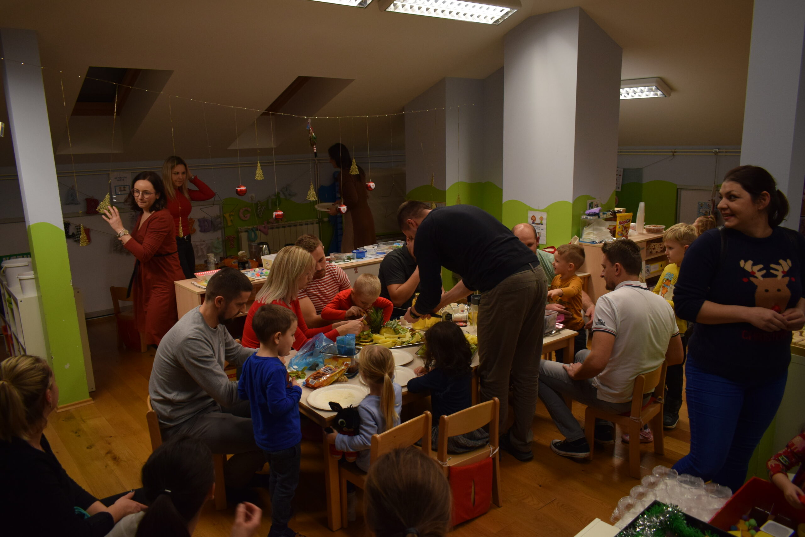 „VESELI BOŽIĆNI PARTY“ – Dječji vrtić "Maslačak"